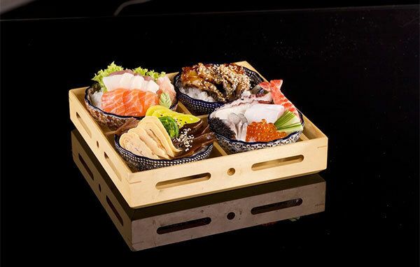 Chirashi sushi box–“Rozrzucone sushi” | Izumi Sushi